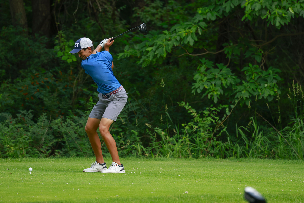 How to watch your child play golf without adding pressure - First Tee